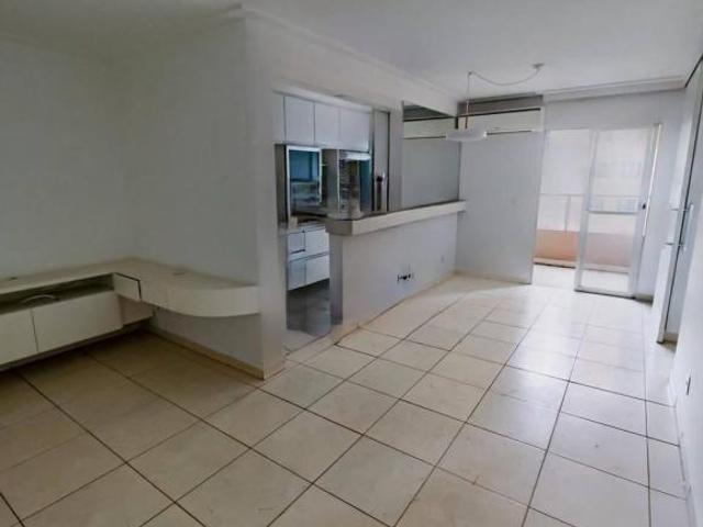 Apartamento à venda com 71m², 2 quartos e 1 vaga.