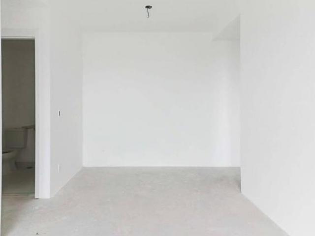 Apartamento à venda com 72m², 2 quartos e 1 vaga.