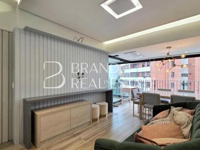 Apartamento à venda com 82m², 2 quartos e 2 vagas na Vila Olímpia