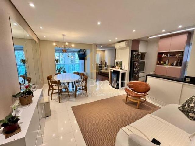 Apartamento à venda com 85m², 3 quartos e 2 vagas Lapa