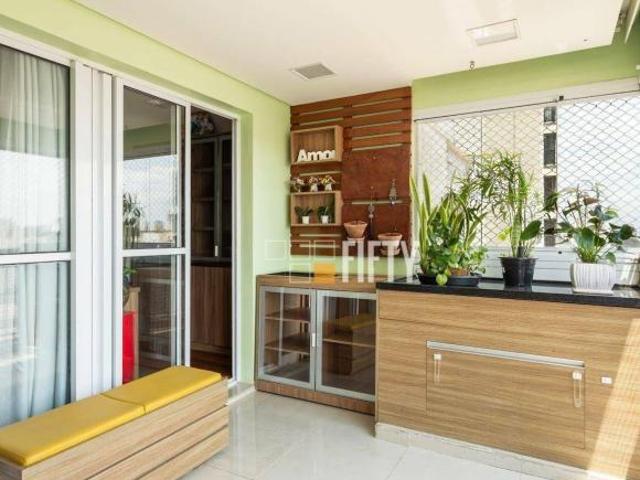 Apartamento à venda, com 86m², 3 dormitórios, 1 suíte, varanda com churrasqueira e 1 vaga Vila Ma