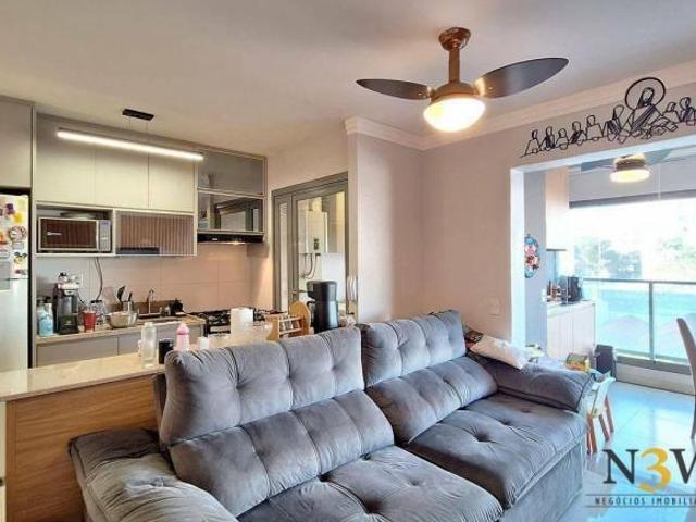 Apartamento à venda com 88m², 3 dormitórios, 1 suíte, 2 vagas de garagem e 88m²
