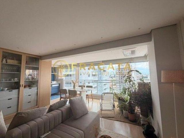 Apartamento á venda com 93m² 2 Quartos sendo 1 suíte, 2 vagas Vila Ipojuca SP