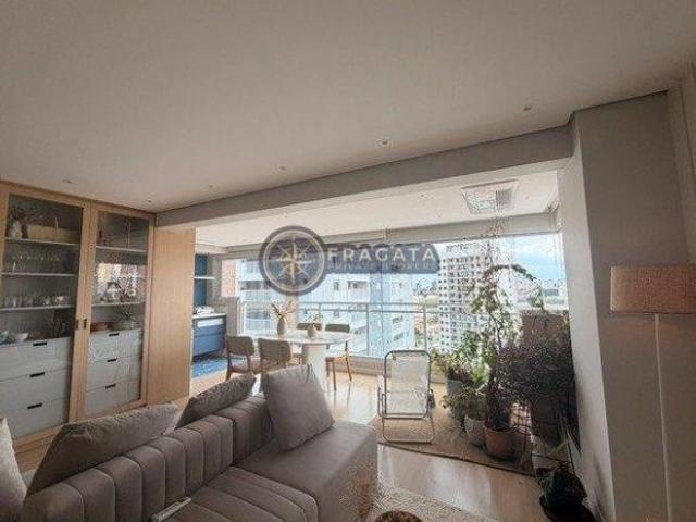 Apartamento á venda com 93m² 2 Quartos sendo 1 suíte, 2 vagas Vila Ipojuca SP