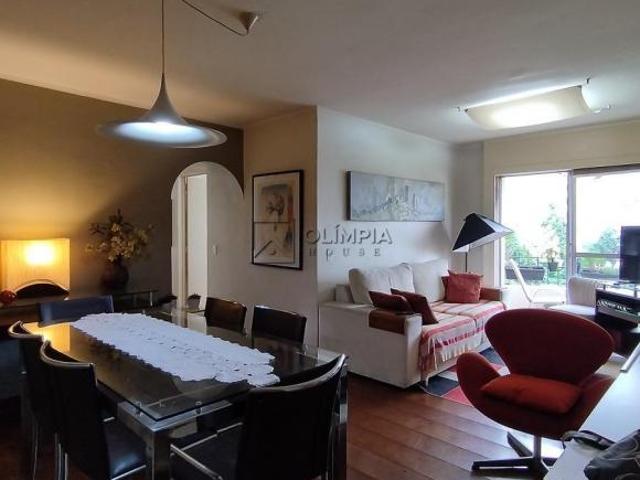 Apartamento à venda com 91m², Moema SP