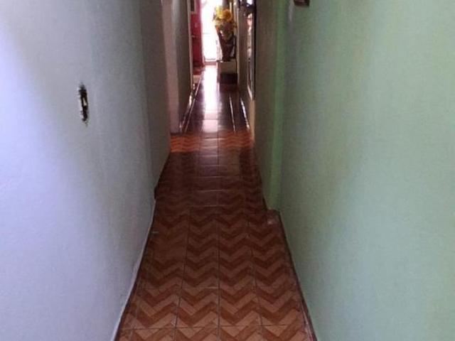 Apartamento à venda com 97m² no Jardim Casa Branca Embu das Artes/SP, com casas para locação