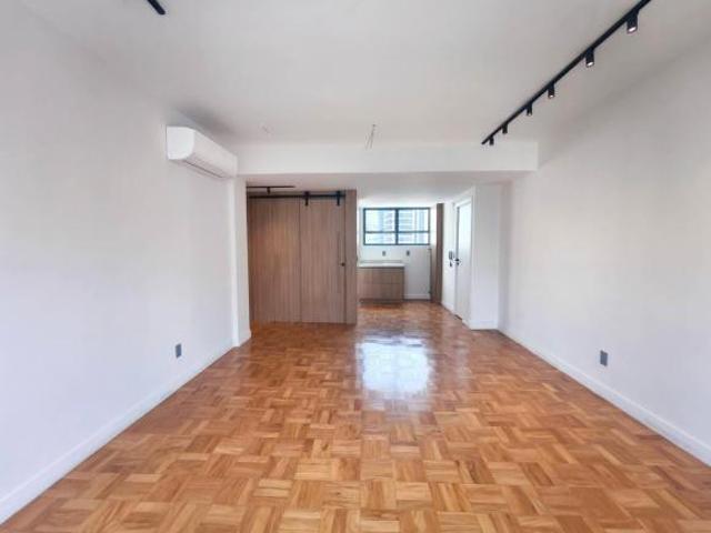 Apartamento à venda com 94 m² e 3 suítes em Vila Nova Conceição São Paulo