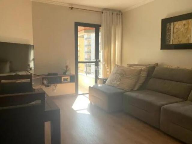 APARTAMENTO À VENDA COM 03 DORMITÓRIOS 01 SUÍTE, LOCALIZADO NO CONDOMÍNIO EDIFÍCIO ITAPUÃ, BAIRRO