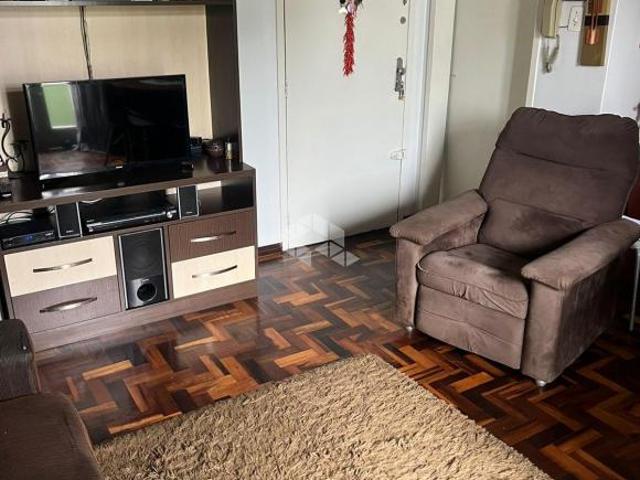 Apartamento à venda com 03 dormitórios / quartos na avenida Berlim no bairro São Geraldo em Porto Al