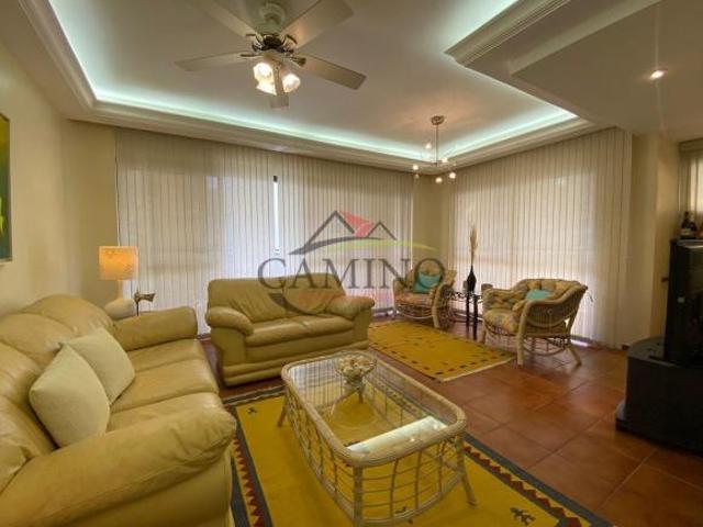 Apartamento à venda com 03 dormitórios sendo 01 suíte +01, vista mar, 136 m², na Praia das Pitangu