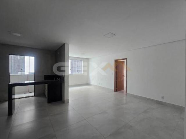 Apartamento à Venda com 03 Quartos no Bairro Bom Pastor em Divinópolis MG