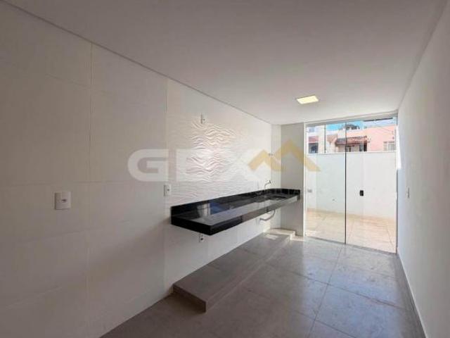 Apartamento à Venda com 03 Quartos no Bairro Manoel Valinhas em Divinópolis MG