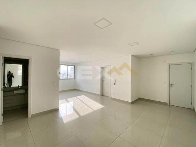 Apartamento à Venda com 03 Quartos no Centro de Divinópolis MG