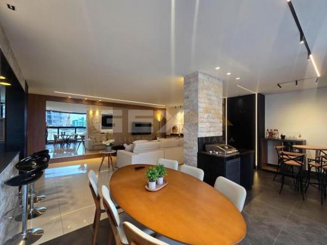Apartamento à Venda com 03 Quartos no Centro de Divinópolis MG
