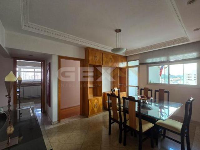 Apartamento à Venda com 03 Quartos no Centro de Divinópolis MG