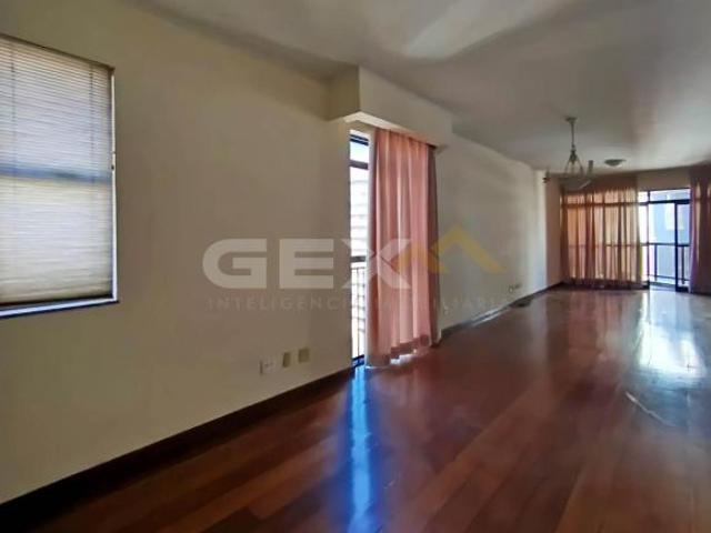 Apartamento à Venda com 03 Quartos no Centro de Divinópolis MG