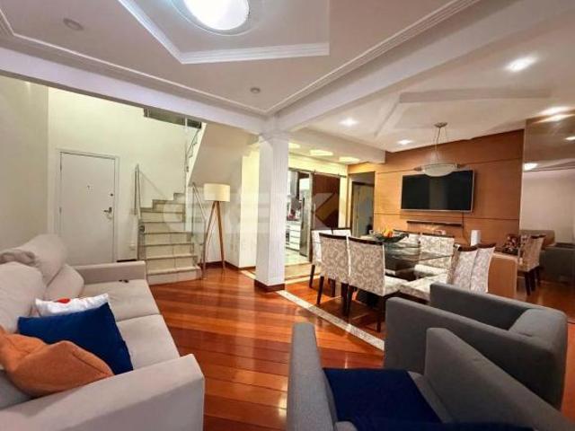Apartamento à Venda com 03 Quartos no Centro de Divinópolis MG
