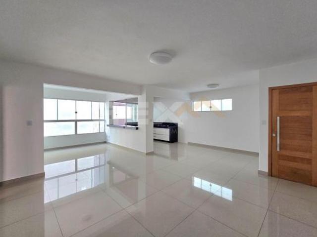 Apartamento à Venda com 03 Quartos no Centro de Divinópolis MG