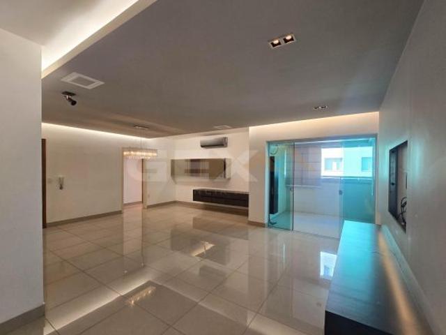 Apartamento à Venda com 03 Quartos no Centro de Divinópolis MG