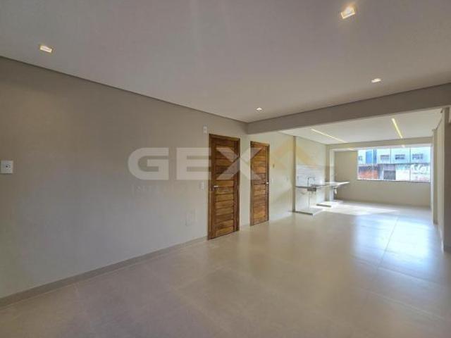 Apartamento à Venda com 03 Quartos no Centro de Divinópolis MG