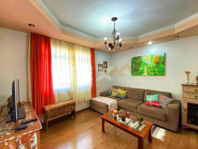Apartamento à Venda com 03 Quartos no Centro de Divinópolis MG