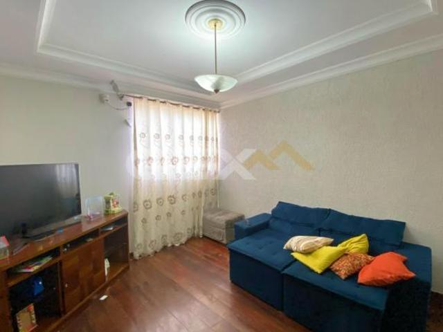 Apartamento à Venda com 03 Quartos no Centro de Divinópolis MG