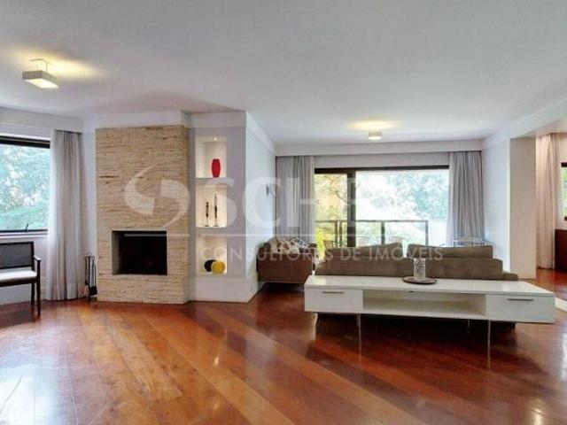 Apartamento à venda com 03 suítes e 03 vagas no Itaim Bibi