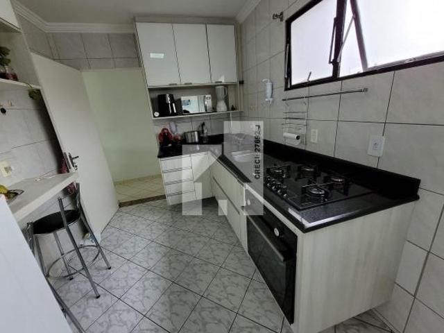 Apartamento à venda com 02 dormitórios 1 suíte, 2 vagas cobertas Condomínio Residencial Pacaembu