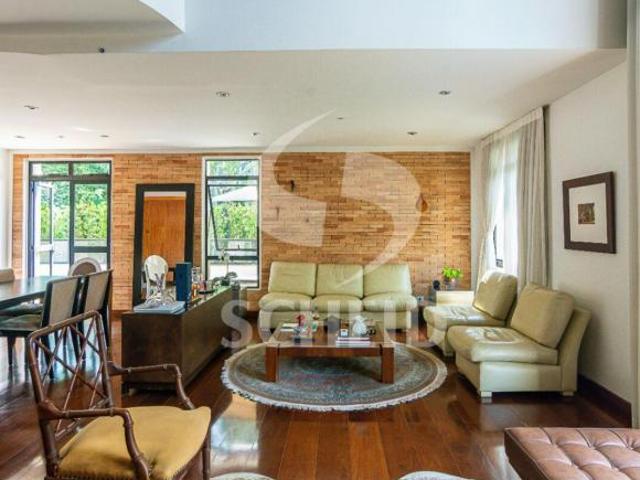 Apartamento à venda com 02 dormitórios e 03 vagas no Morumbi