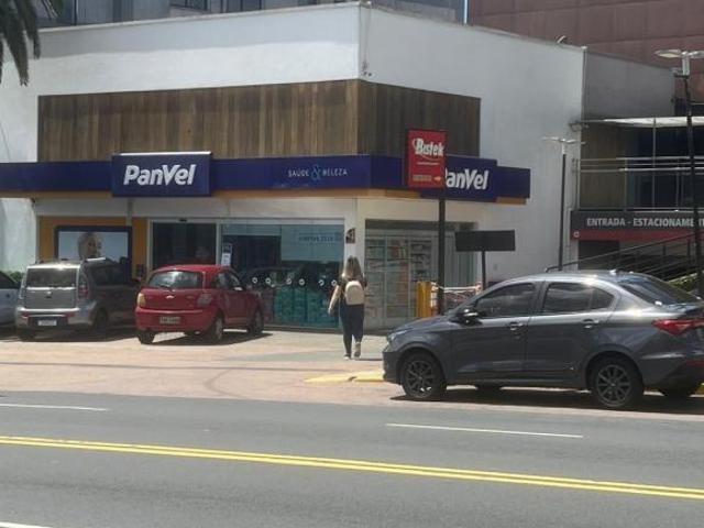 Apartamento à Venda com 02 Quartos na Av do Forte, Vila Ipiranga em Porto Alegre