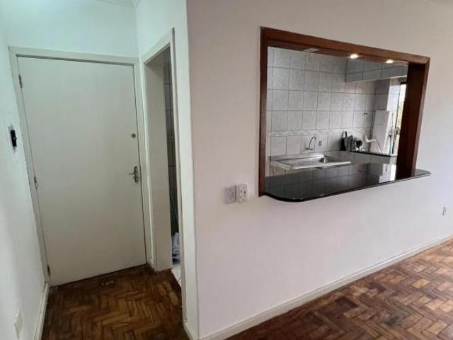 Apartamento à Venda com 02 Quartos na Av do Forte, Vila Ipiranga em Porto Alegre