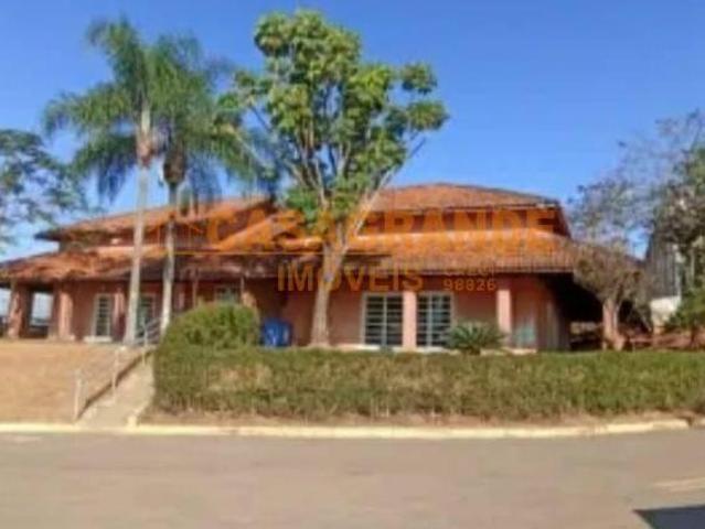 Apartamento á venda com 02 quartos no Bosque dos Eucaliptos, SJC