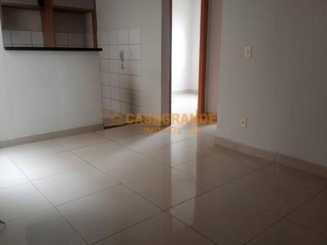 Apartamento a Venda com 02 quartos no Residencial Frei Galvão, SJC