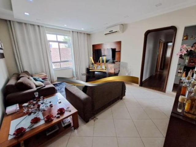 Apartamento à venda com 101m², 3 dormitórios, 1 suíte, garagem fechada por R$630.000,00 no Embaré em