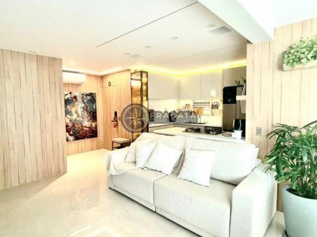 Apartamento a venda com 106m quadrados com 2 suítes e 2 vagas de garagem Perdizes SP