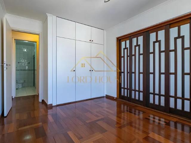 Apartamento à venda com 107m² no Paraíso. O imóvel possui 3 quartos e 1 vaga