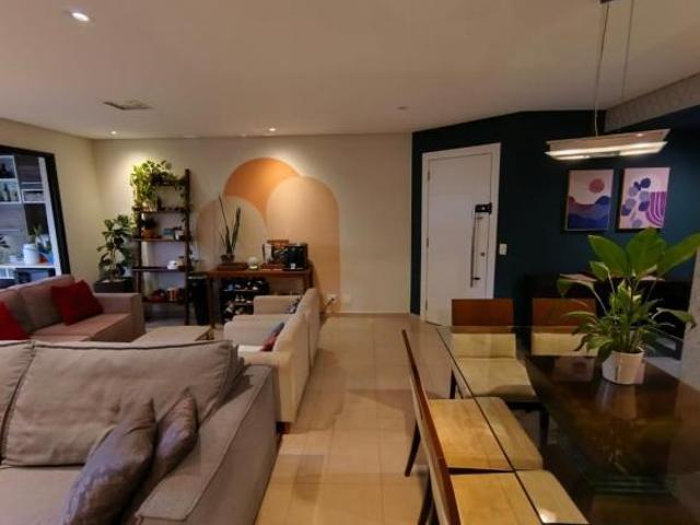 Apartamento à venda com 108 m², 3 dormitórios e 2 vagas, na Saúde, perto do Metrô