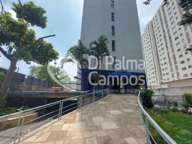 Apartamento à venda, com 110m², dois quartos, reformado no Ipiranga