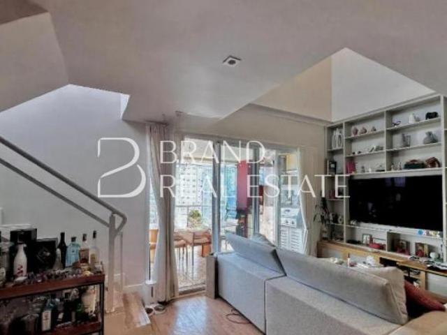 Apartamento à venda com 117m², 2 quartos e 2 vagas no Campo Belo