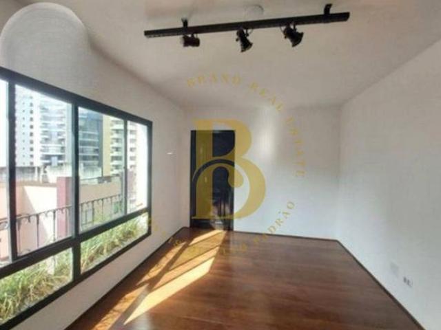 Apartamento á venda com 120 m², de 3 quartos sendo 1 suíte à venda no bairro Brooklin