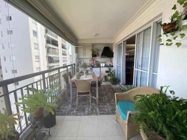 Apartamento à venda com 122 m², com 3 dormitórios em condomínio clube