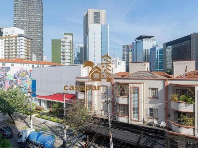 Apartamento à Venda com 124m², 4 Dormitórios em Pinheiros e Vago