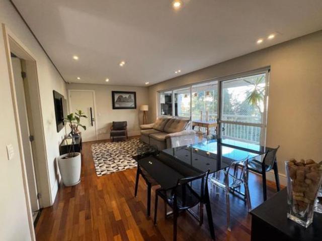 Apartamento á venda com 125 m², 3 suítes e 02 vagas no bairro Morumbi