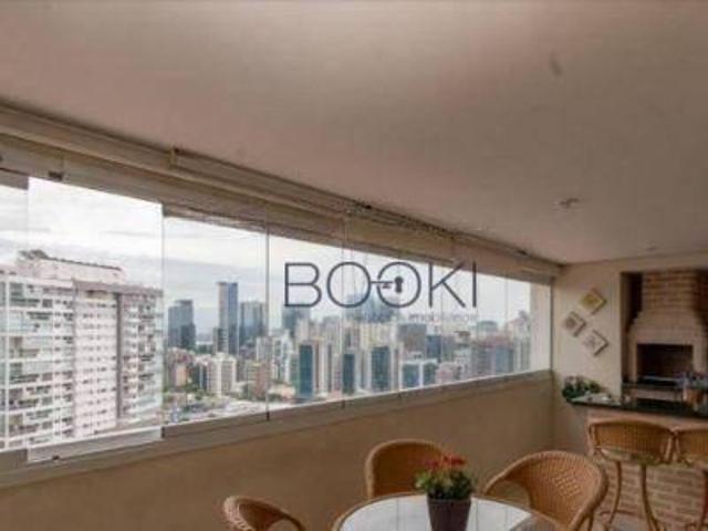 Apartamento à Venda com 128m², Varanda com churrasqueira, 3 dormitórios, 2 suítes e 4 vagas de garag