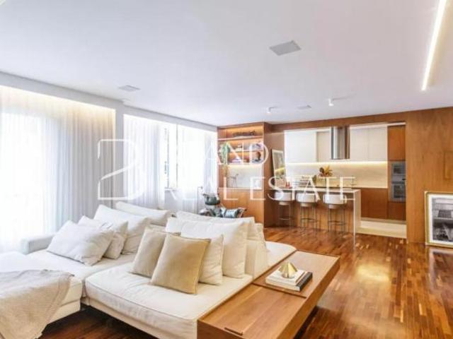 Apartamento à venda com 128m², 2 quartos e 1 vaga em Moema