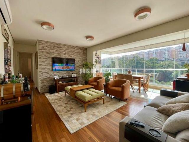 Apartamento à venda com 129m², 4 quartos e 2 vagas