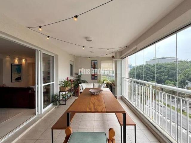 Apartamento à venda com 130m², 3 quartos e 2 vagas