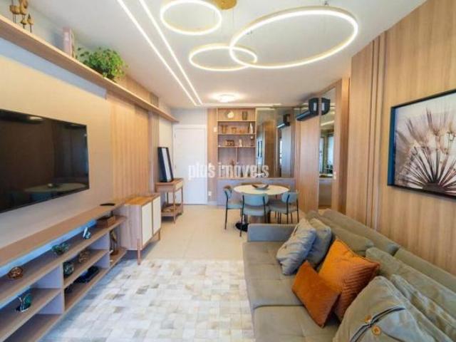 Apartamento à venda com 132m², 4 quartos e 2 vagas
