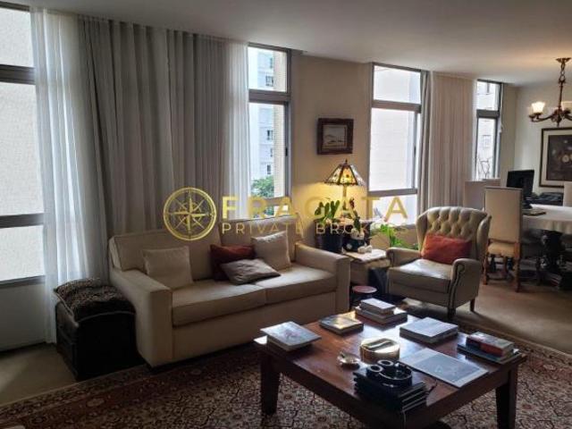 Apartamento à venda com 134 m² 4 quartos sendo 1 suíte e 2 vagas Higienópolis/SP