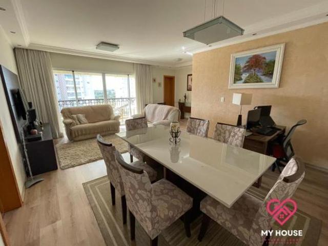 Apartamento à venda com 134m², 3 quartos e 3 vagas